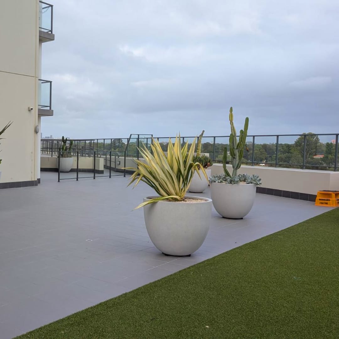 Extra Large Egg Planter From High-Quality Polystone Resin